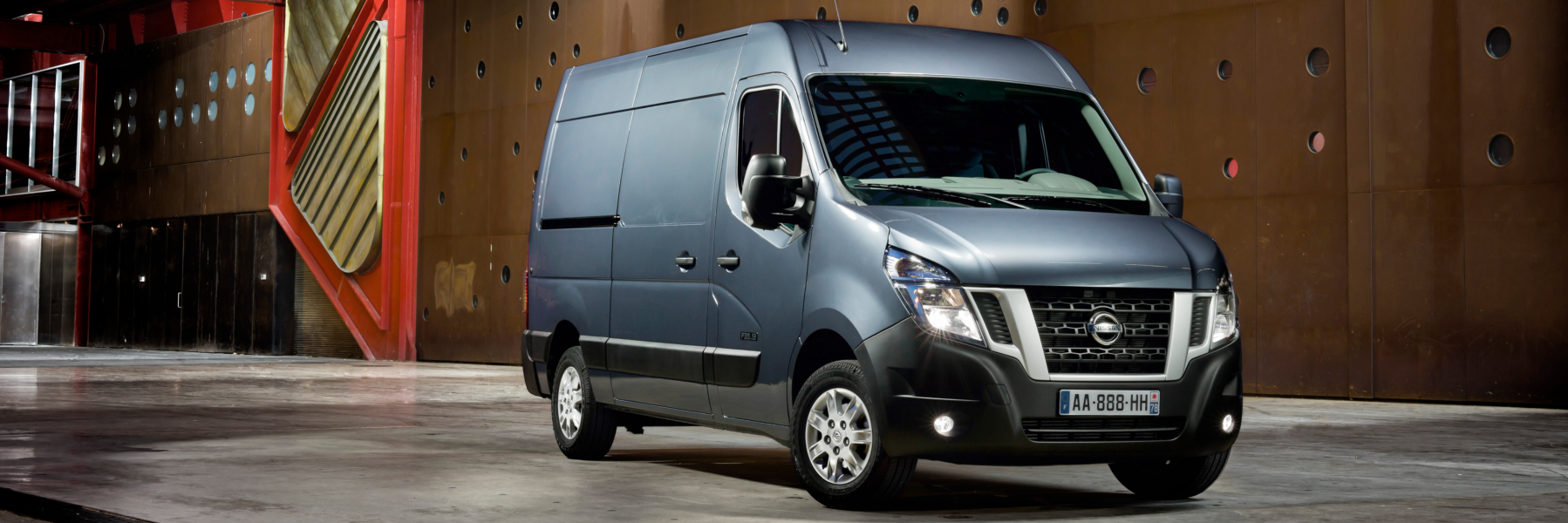 Ficha técnica - NISSAN NV400