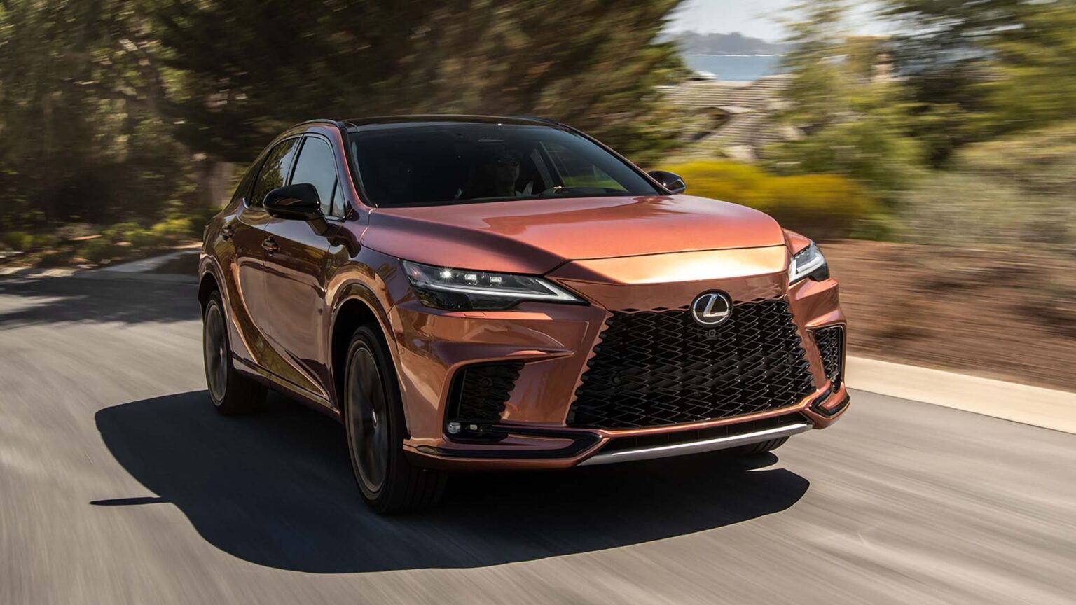 El Lexus RX500h F Sport 2025 recibe una edición limitada ...